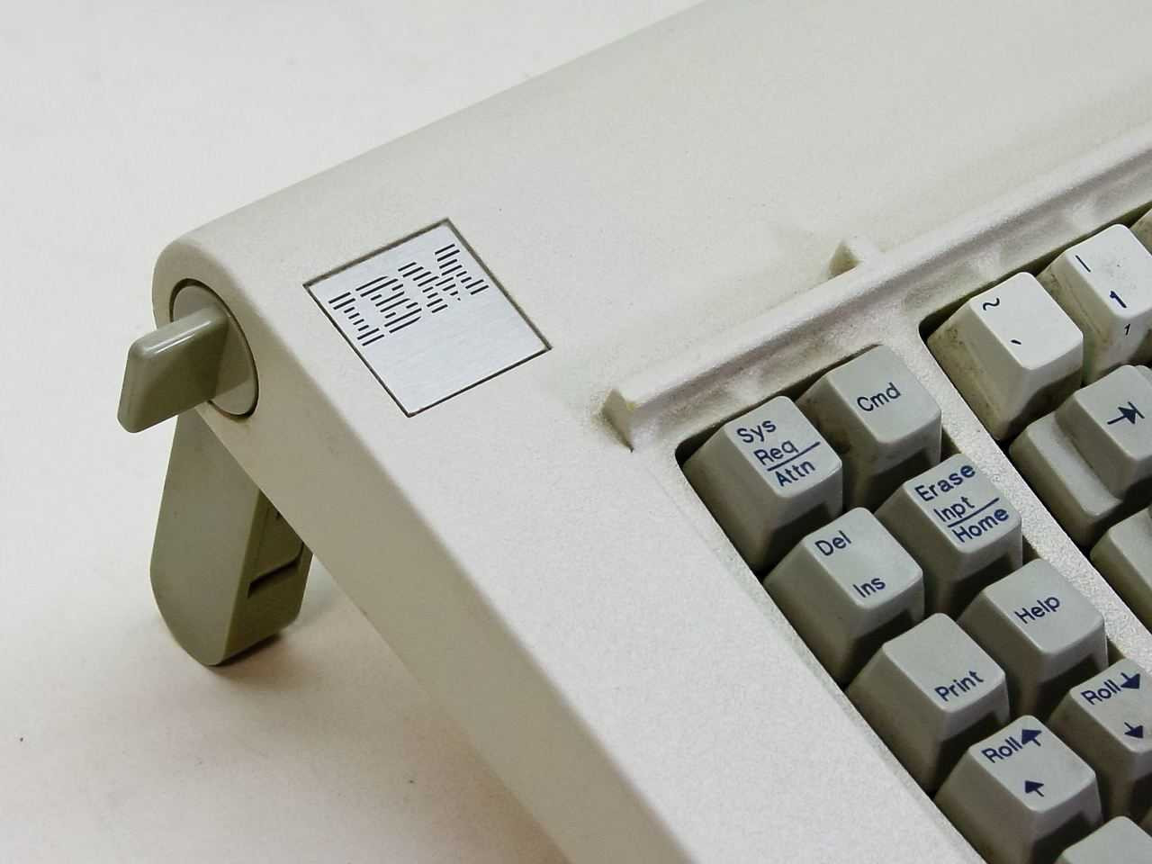 IBM 4176191 74 Key Serial Keyboard