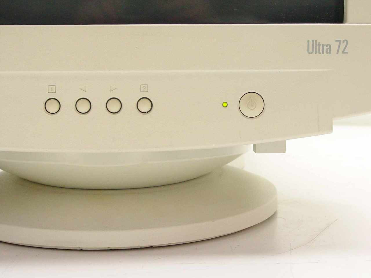 Princeton Ultra-72-A 17" CRT SVGA Monitor