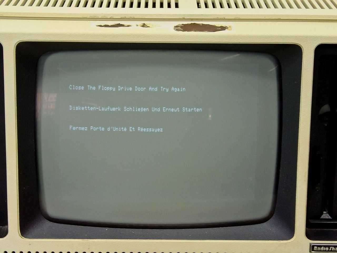 Radio Shack TRS-80 Model 4P Portable Computer - As Is