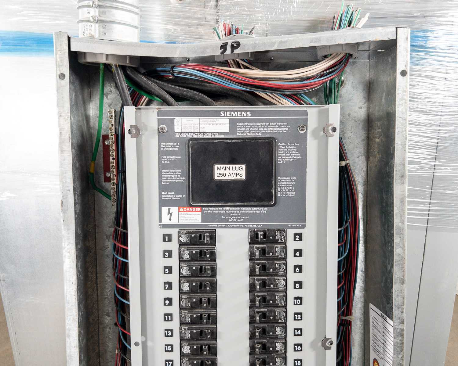 Siemens S1C42ML250CTS Circuit Breaker Panel S1 208Y 120V 3Phase 4 Wire ...