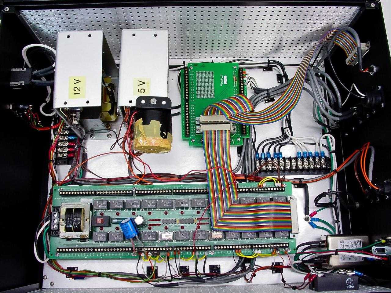 Keithley Board ERB-24 Relay I/O in Rackmount Enclosure 61300 9535 / N ...