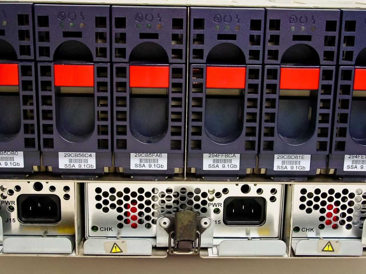 IBM 7133-020 SSA Serial Disk Drive System - Rackmount - AS IS