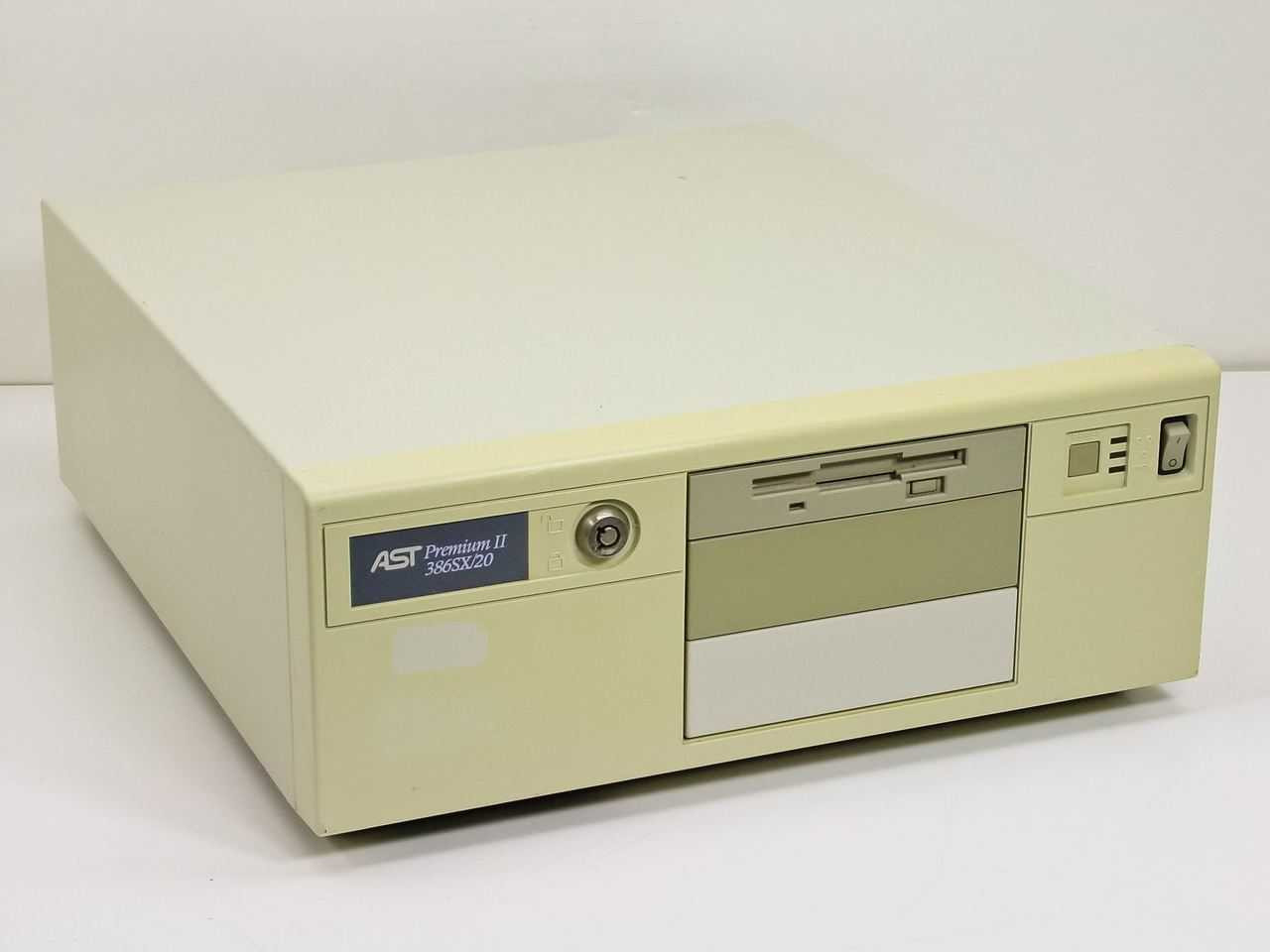 AST Premium II 386SX/20 MHz Desktop