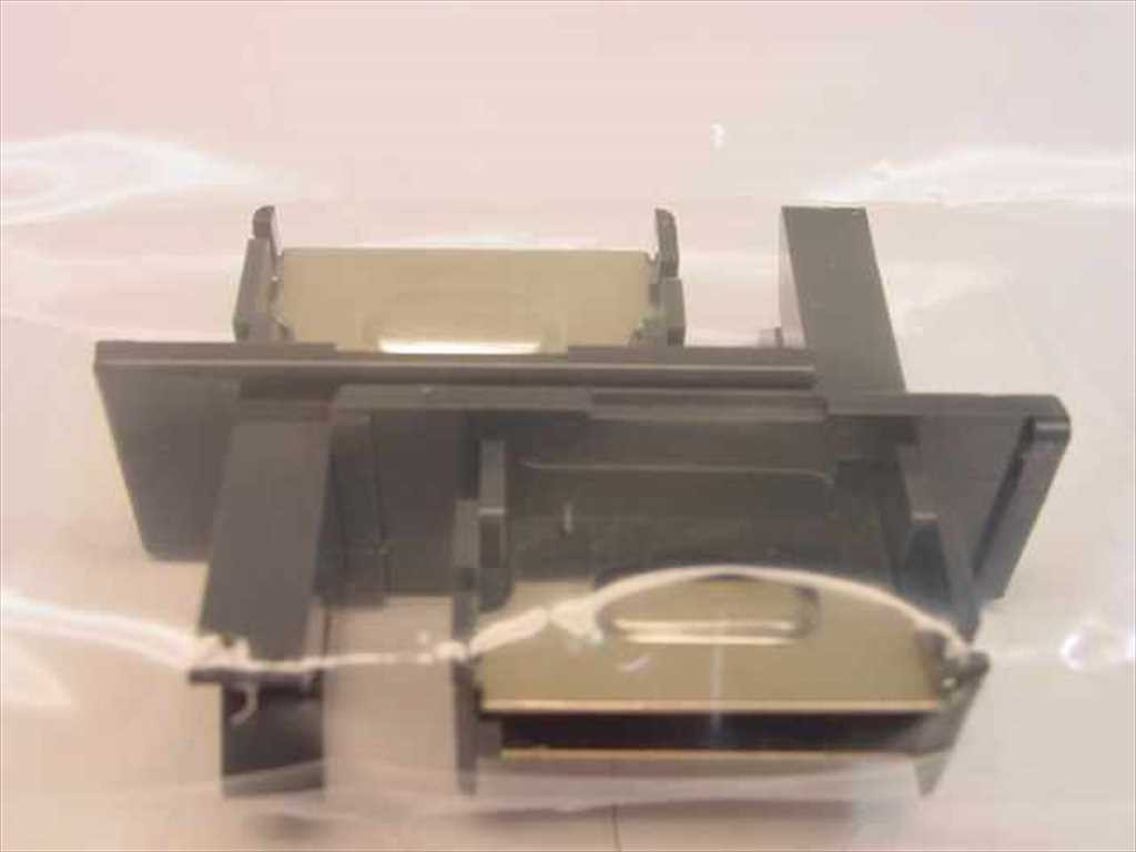 HP 16047A Test Fixture w/ Accessories