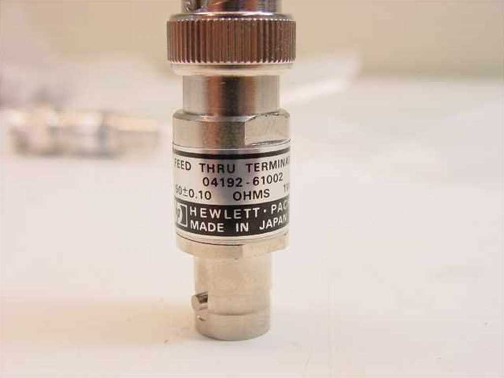 HP 16047A Test Fixture w/ Accessories