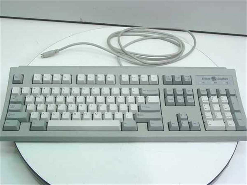 Silicon Graphics 062-0002-001 SGI PS/2 Keyboard - RT6856T