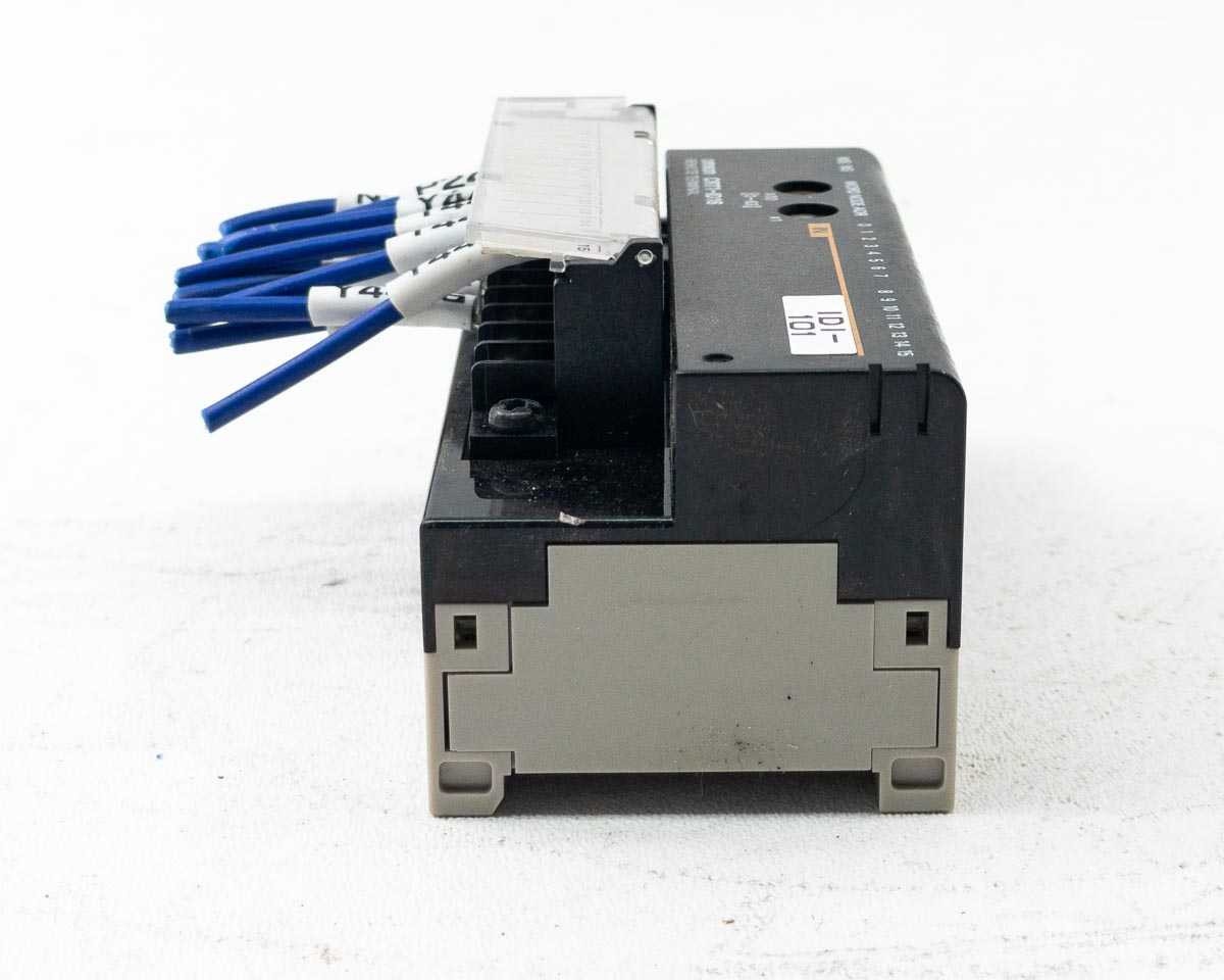 Omron CRT1-ID16 Remote Terminal Input Module 0.5A 24V DC