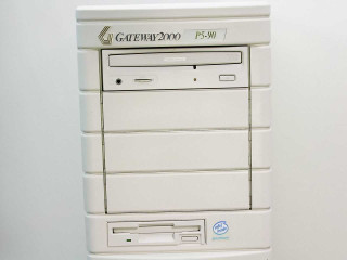 Gateway 2000 P5-90 P90 MHz 16MB 1.6GB Tower Computer