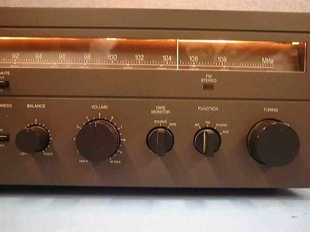 Vector Research VR-3000 FM/AM Stereo Receiver