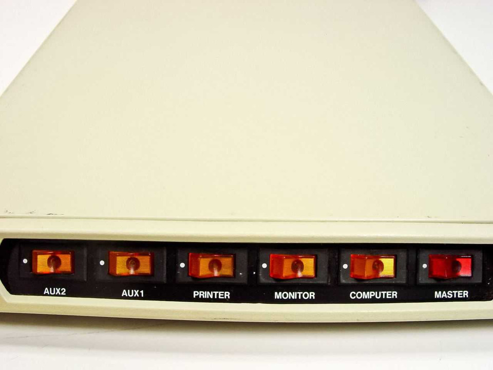 Computer Power Control 15 AMP 6 Switch Power Control Center