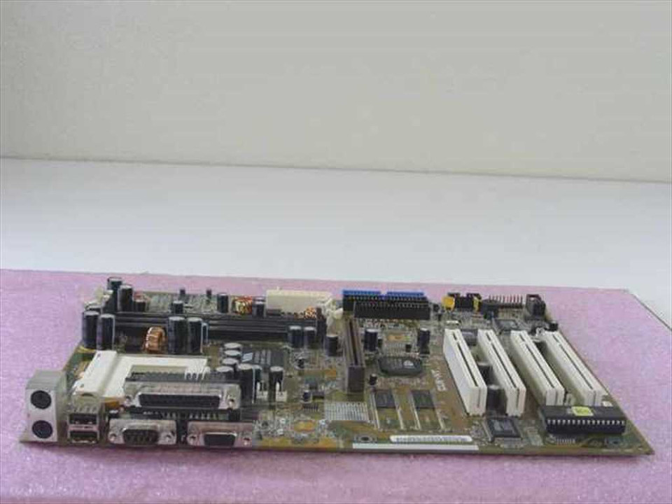 ASUS CUV-NT Socket PGA 370 System Board