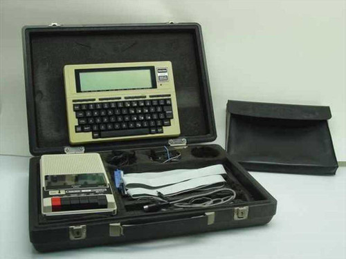 Tandy Radio Shack TRS-80 Model 100 Portable Computer in Case with Software