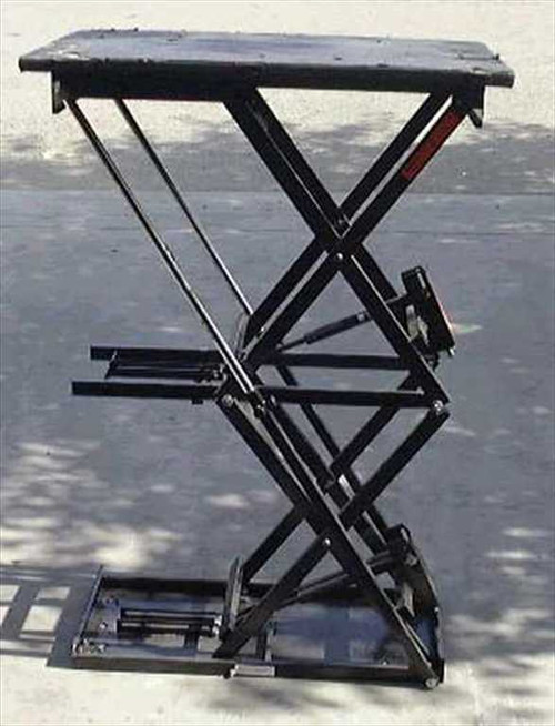 Chief Mfg 53" High 200& lbs Capacity Pneumatic Lift