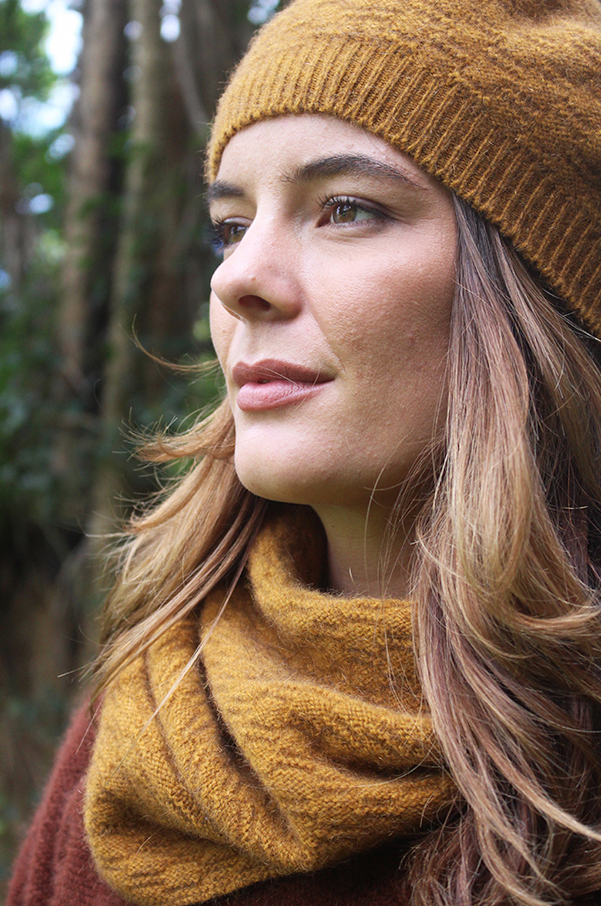 Lothlorian | Merino & Possum Dash Neck Warmer