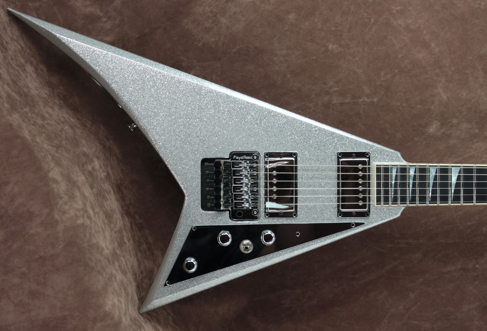 Jackson Masterbuilt Mike Shannon Rhoads Platinum Pink