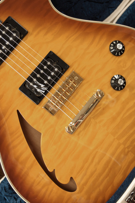 EVH SA-126 Quilted Maple Tobacco Sunburst