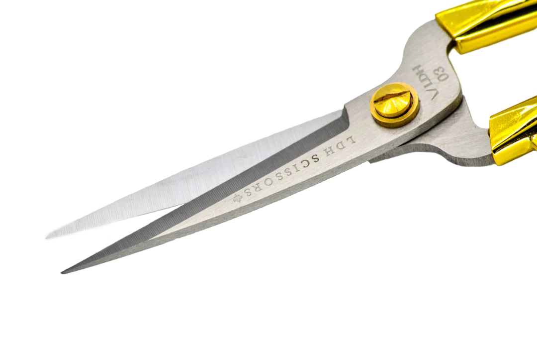 Medium Arc Scissors - Black