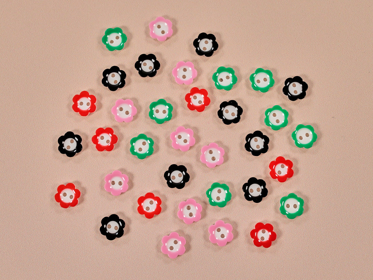 Haberdashery | Flower Power Button - 11mm - Red/White | Fabric Godmother