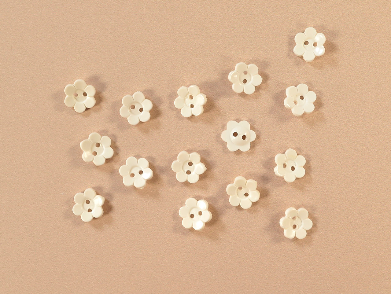 Dressmaking Fabric | White Flower Button - 15mm | Fabric Godmother