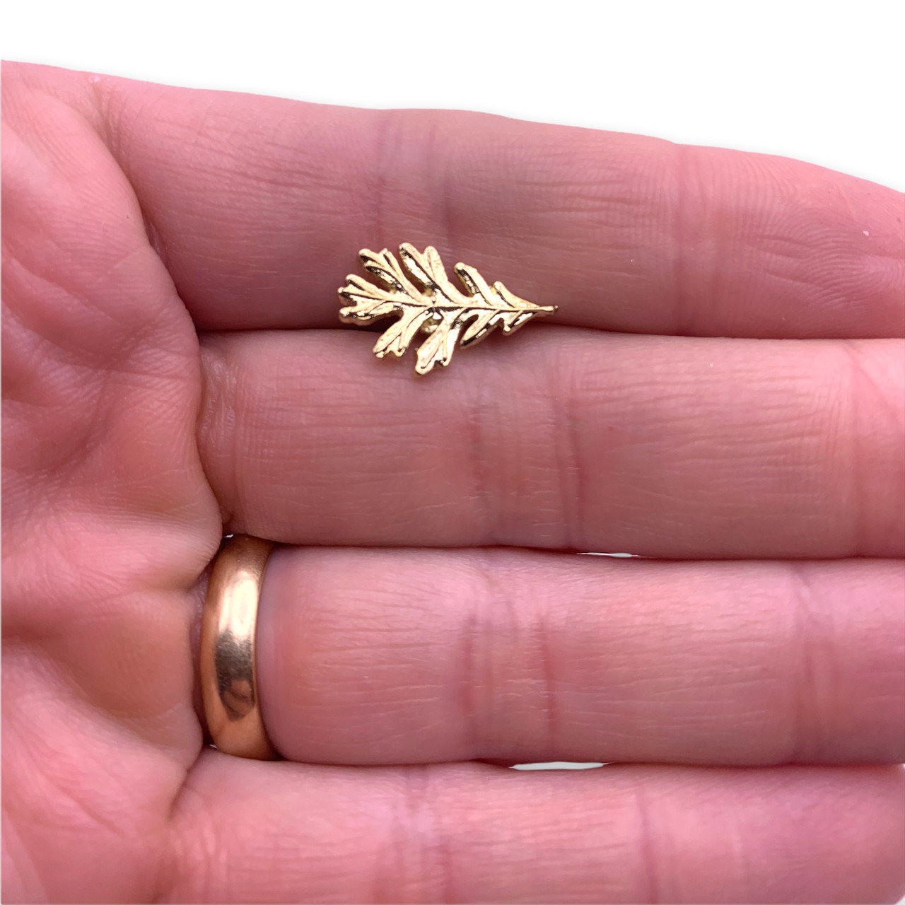 Oak Leaf Lapel Pin | StockPins.com