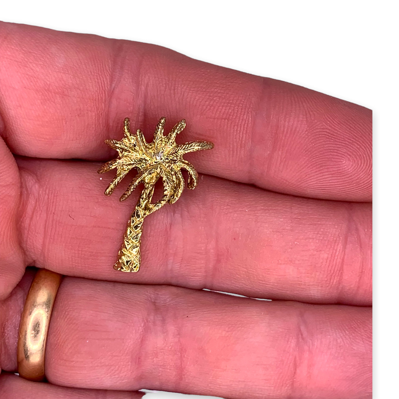 Palm Tree Lapel Pin Coconut tree | StockPins.com