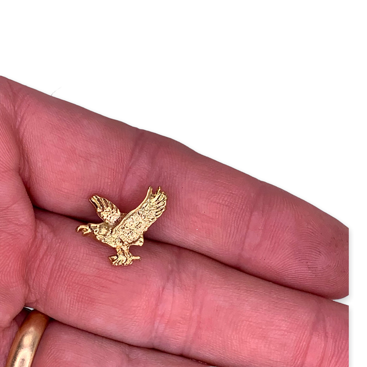 Eagle Lapel Pin spread wings | StockPins.com