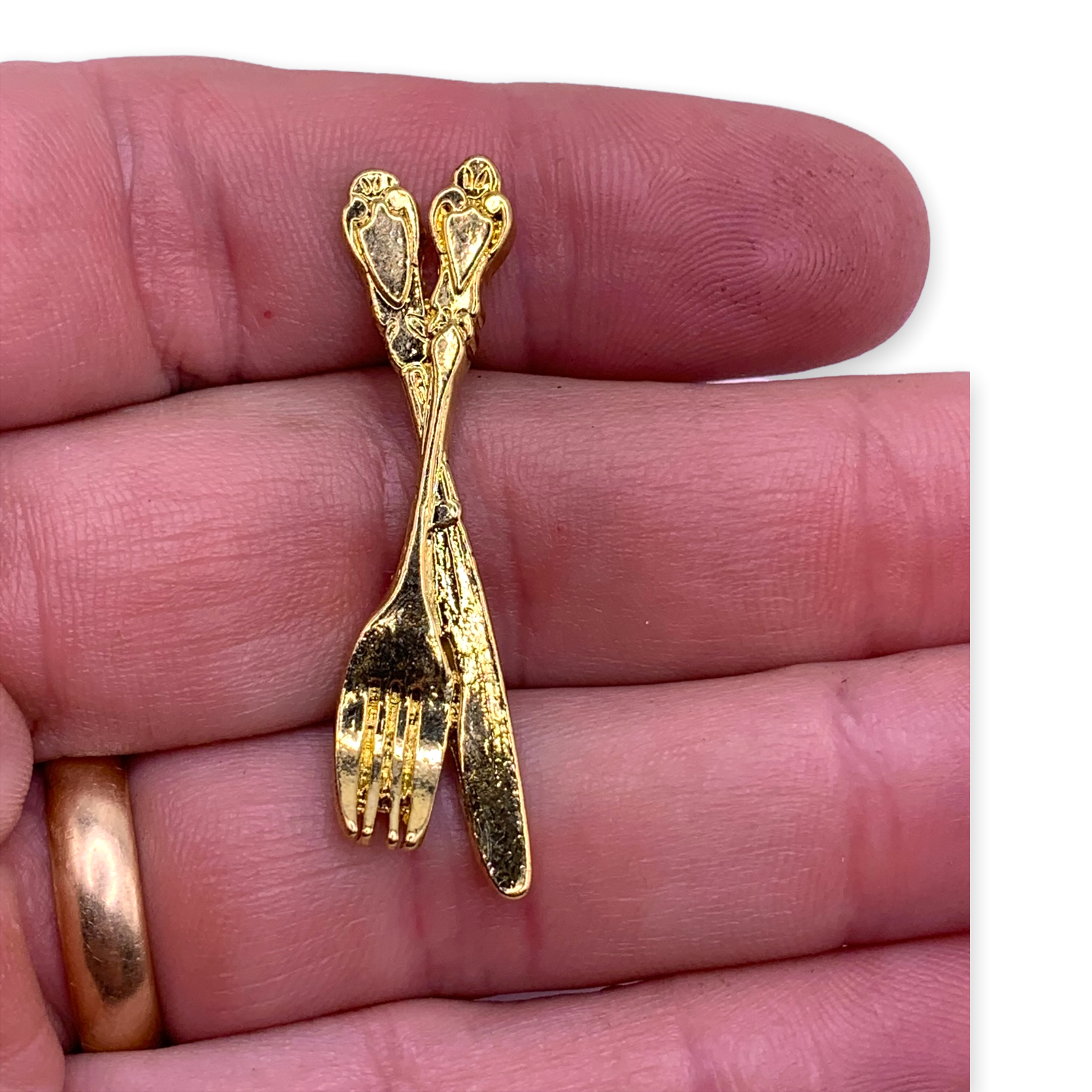 Fork & Knife Lapel Pin Wholesale | Restaurant Pins