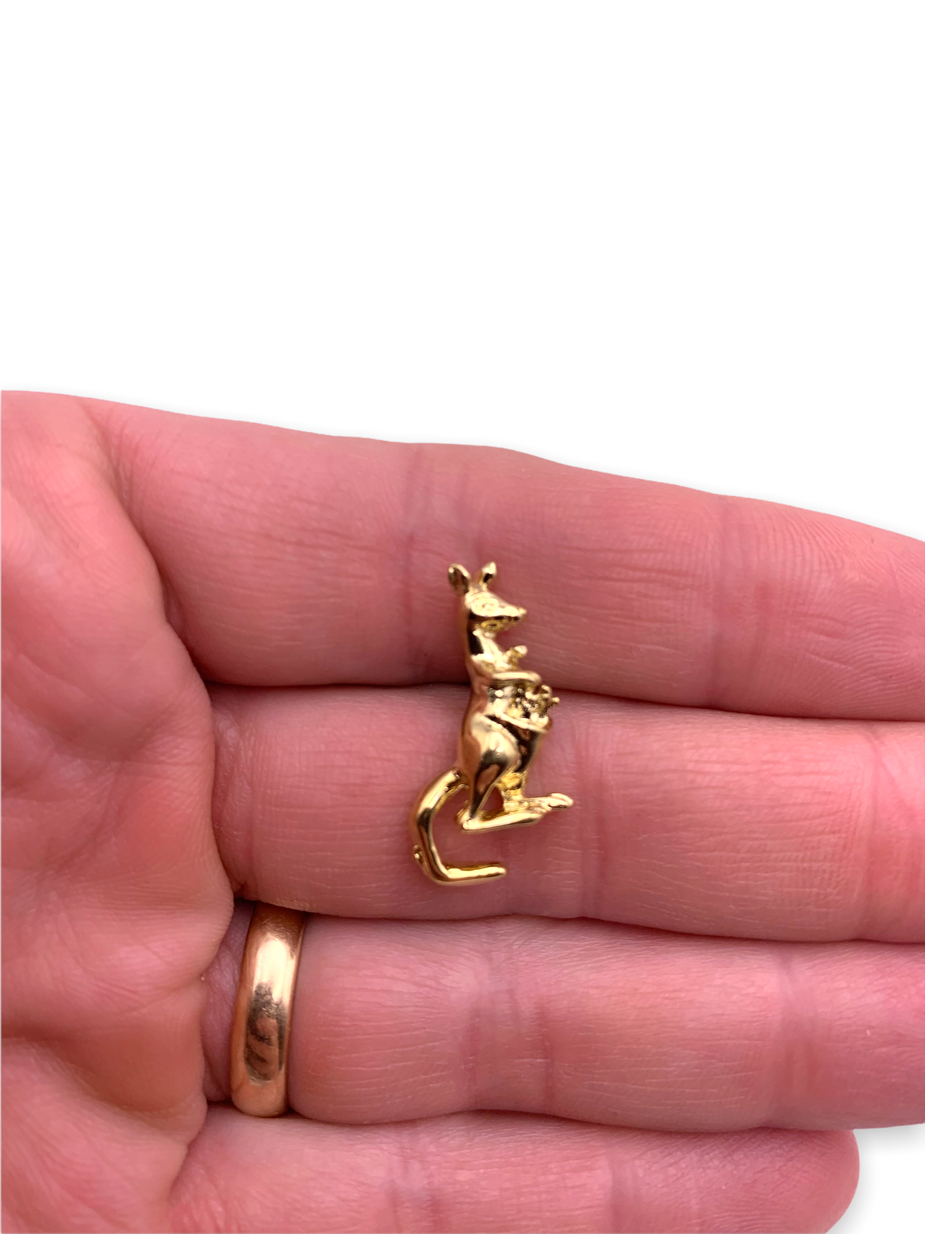 Kangaroo Lapel Pin | Australia | StockPins.com