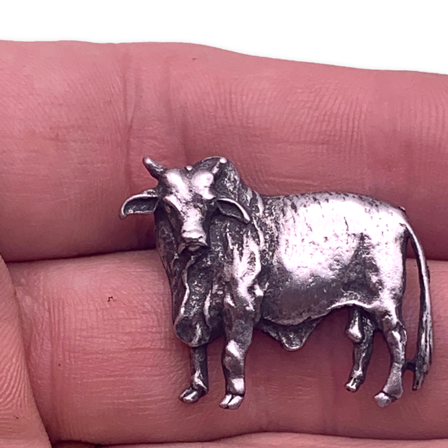 Cow lapel pin bull pin | StockPins.com