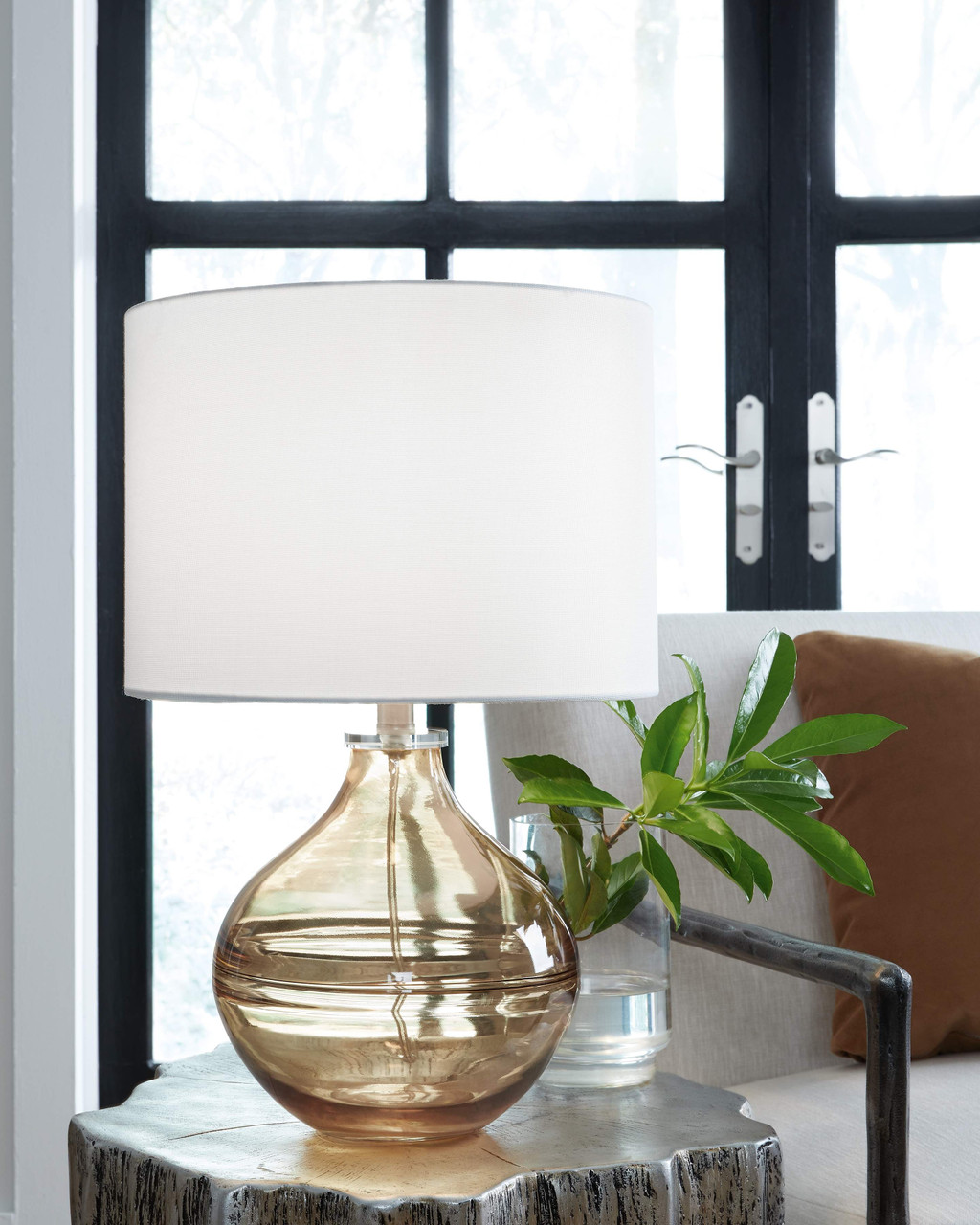 Lemmitt Amber Glass Table Lamp 1 cn