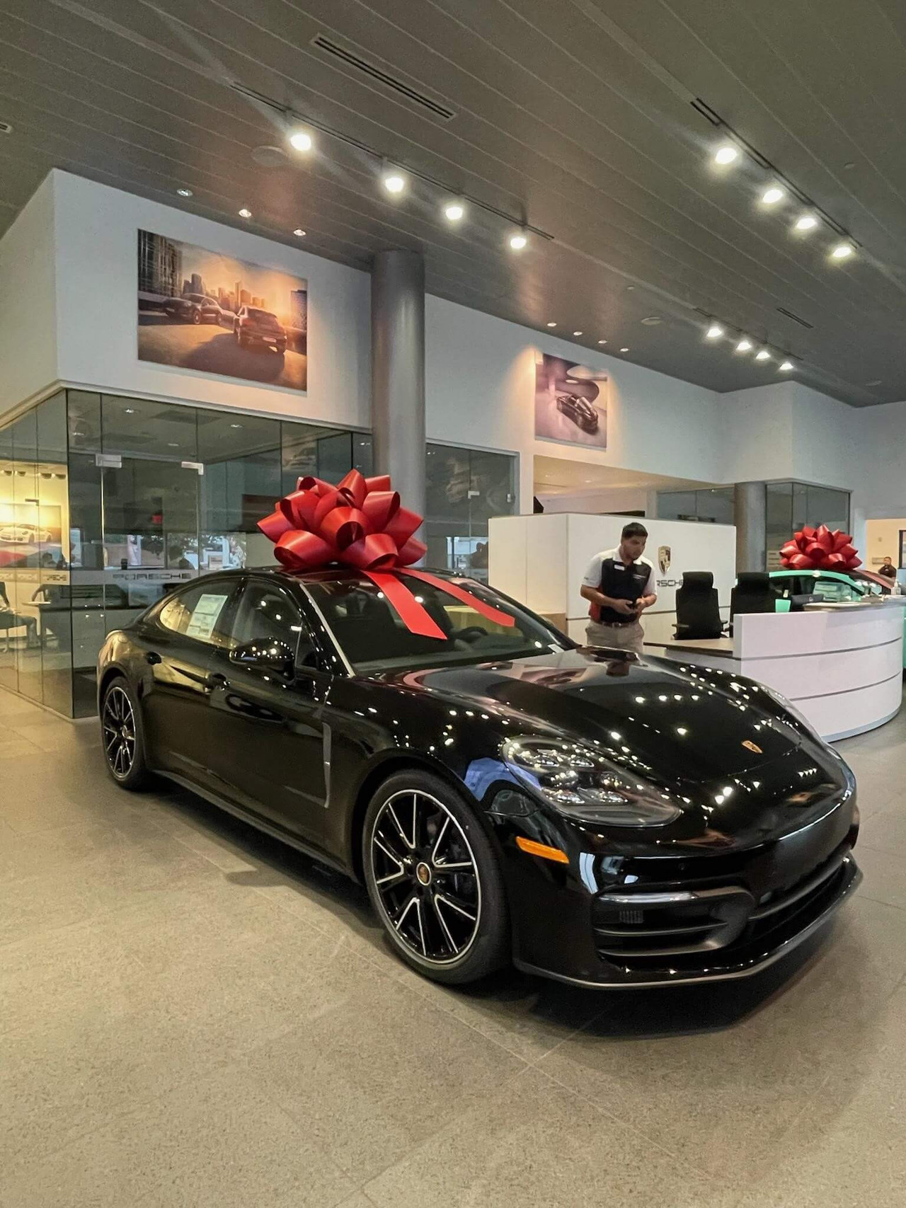 Commercial Car Bow