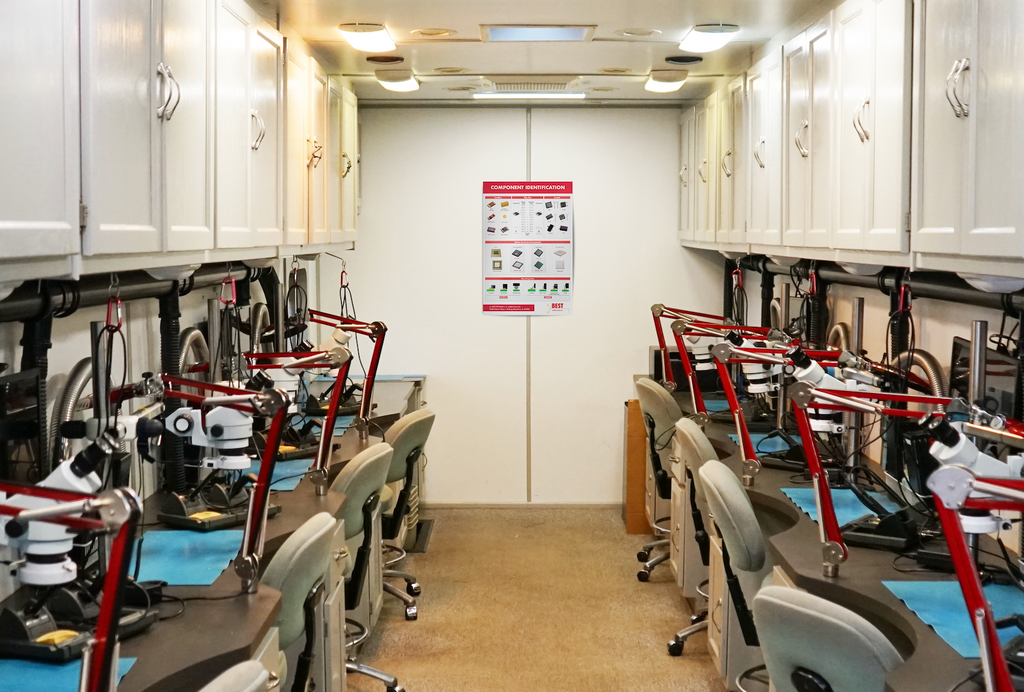 BEST Inc Component Identification Poster for Soldering (24" x 36 ...