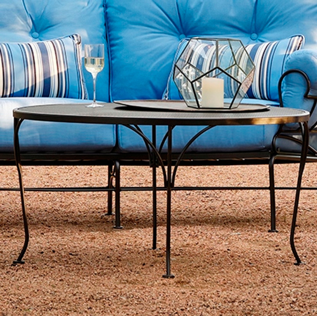 Wrought iron round coffee table store