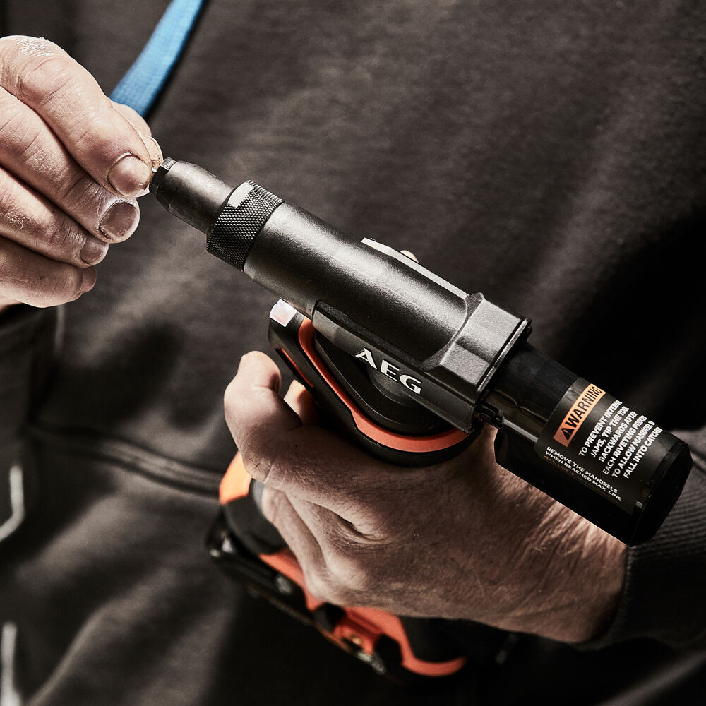 AEG 18V 4.8mm Compact Rivet Gun - BPN18-0