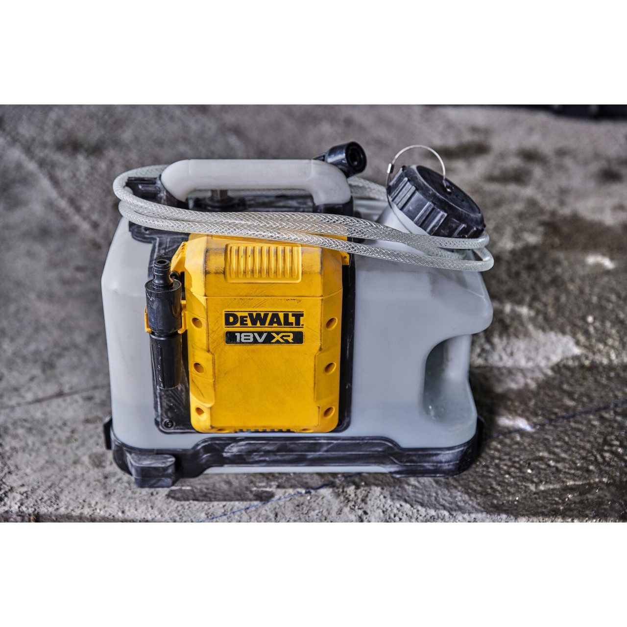 Order In - DeWalt Water Tank 15L 18V Skin Only - DCE6820N-XJ - Tool Kit ...
