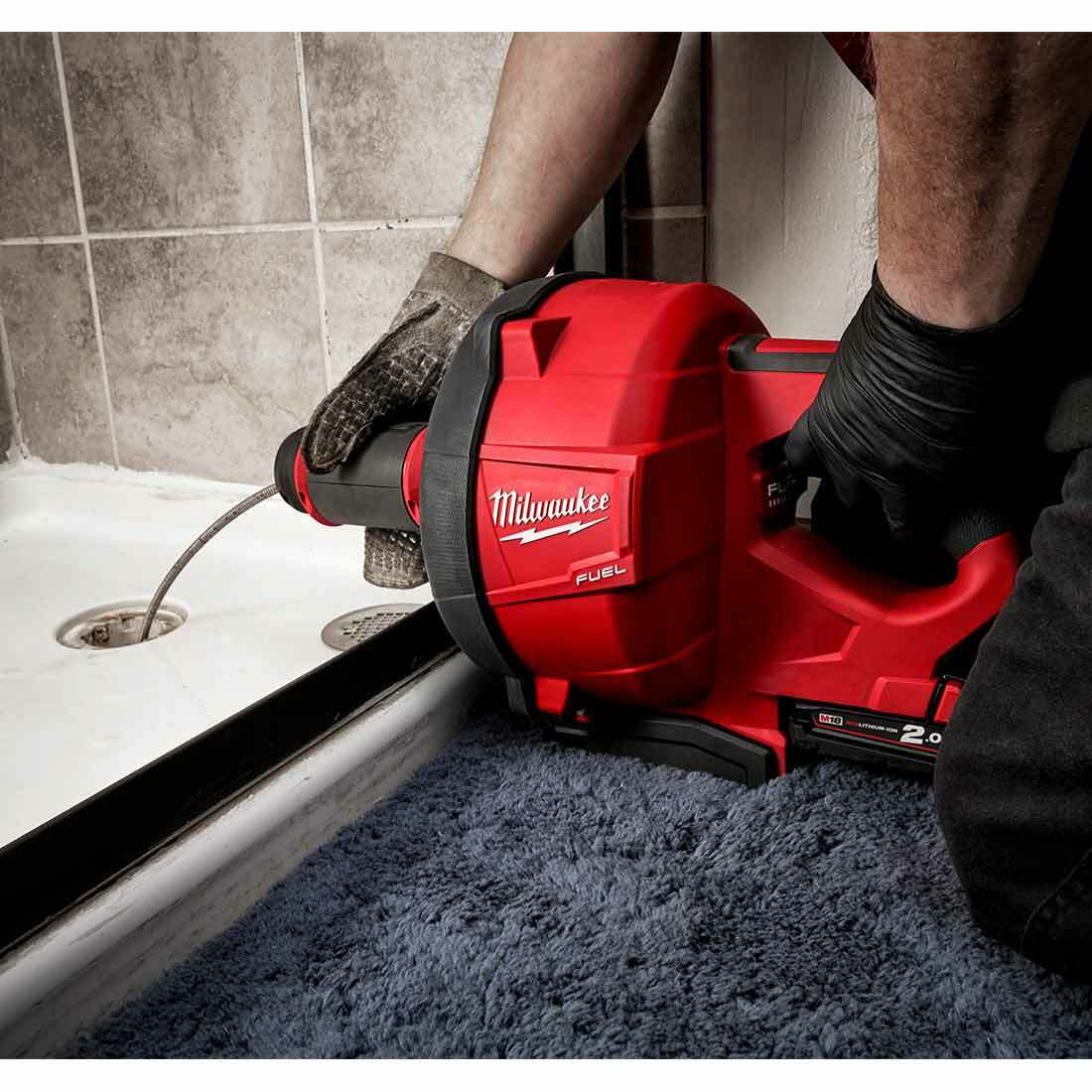 Milwaukee M18 FUEL Drain Snake with Cable Drive Locking Feed System ...