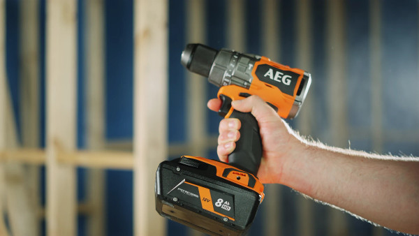 AEG Twin Battery Pack 18V 8.0ah FORCE HD A18OB8 - A18OCK82 - Tool Kit Depot