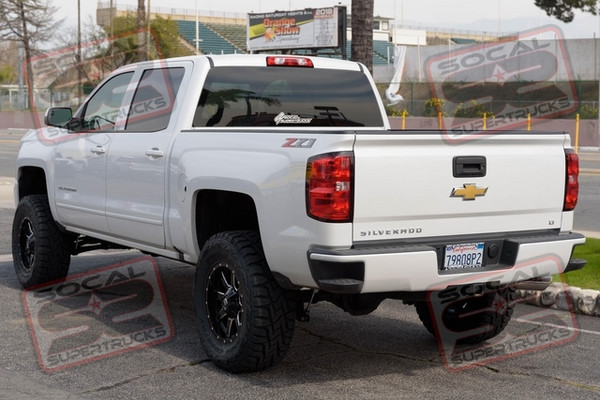 2018 Chevy Silverado 1500 - 6" Lift - BDS / Fox - Fuel Off-road Wheels ...