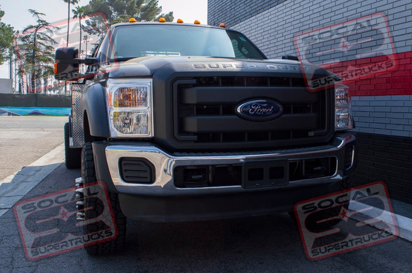 2015 Ford F-550 - ReadyLIFT / Fox - 2.5" Lift - DDC Wheels - Toyo Tires
