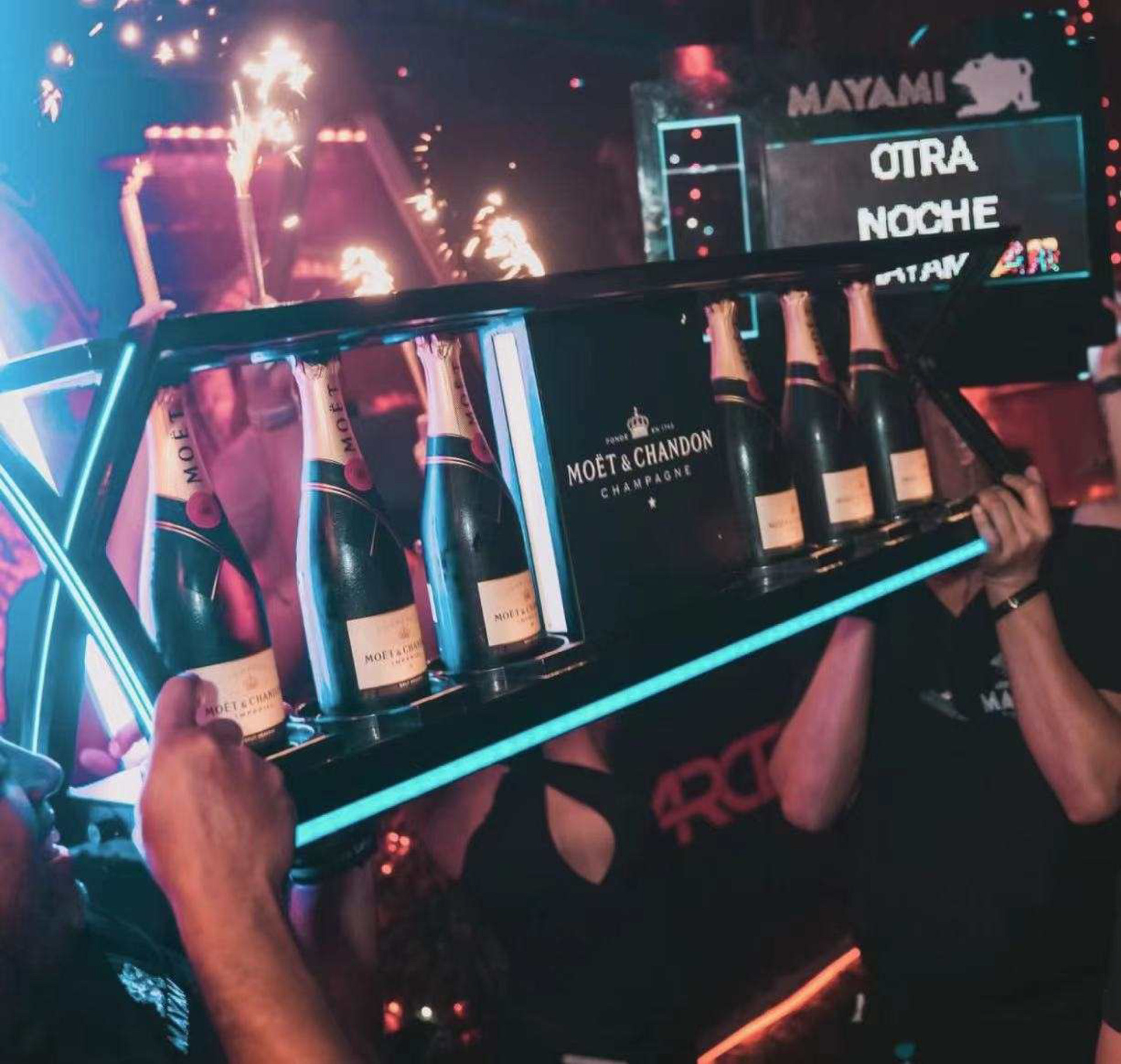 BOTTLE PRESENTER CHARIOT - ALLURE BOTTLE PRESENTER - MOET CHARIOT