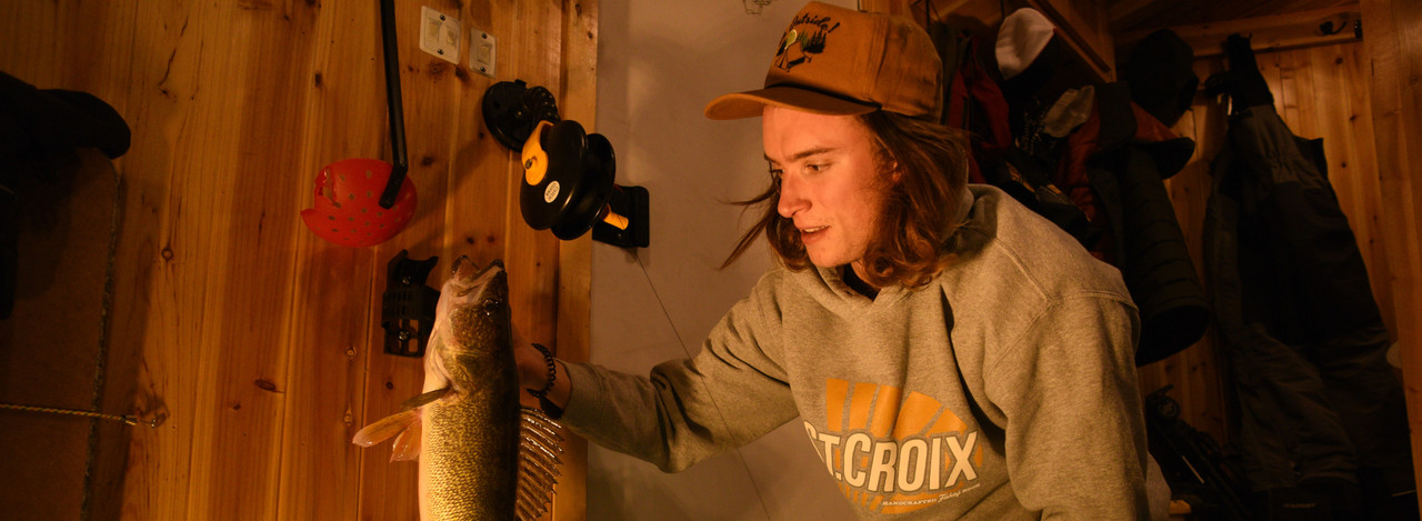 Ice Fishing Rattle Reels | Quick-Disc Wall Mount