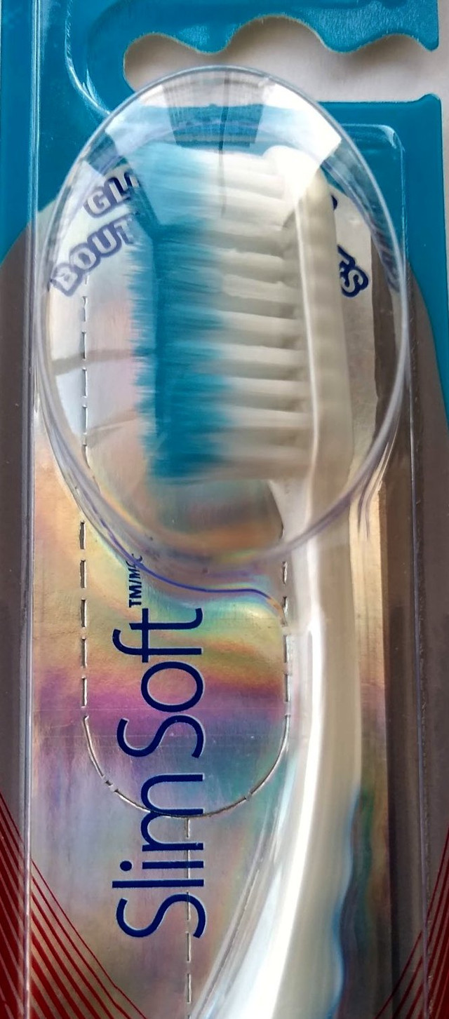 Colgate SlimSoft Floss Tip Soft Ultra Compact Toothbrush