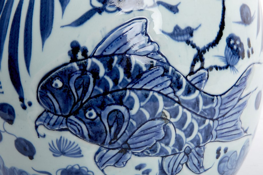 B&W Carved Fish Drum Stool