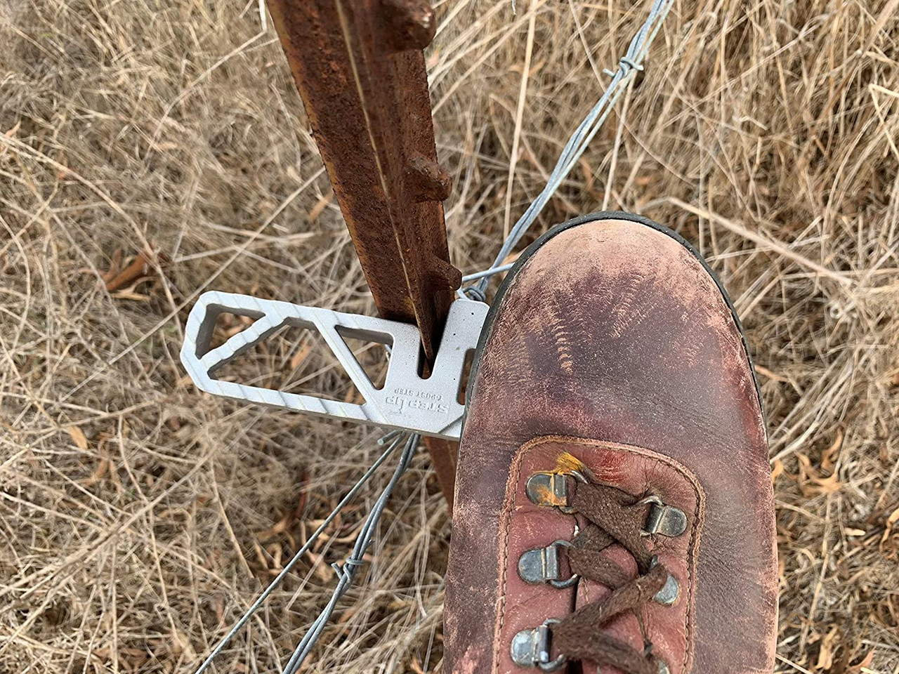 HME Step Up T-Post Fence Step HME-TPSTEP - AllPredatorCalls.com