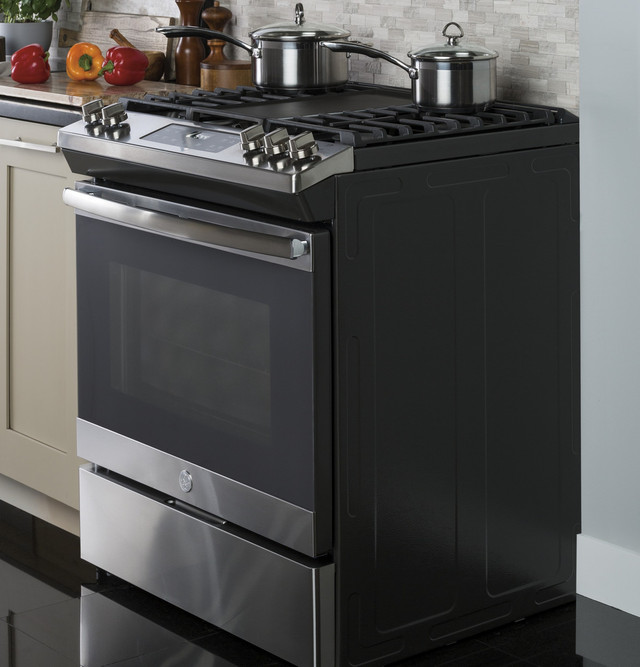 GE JGSS66SELSS 30" Slide-In Front Control Gas Range with Steam Clean ...