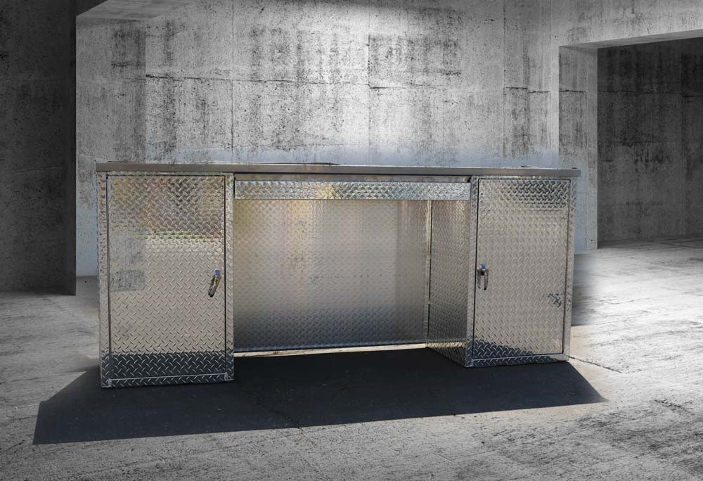 Man Cave Diamond Plate Service Counter Desk