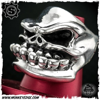 Monkey Edge - Starlingear Ring: Bruiser Puncher - Silver