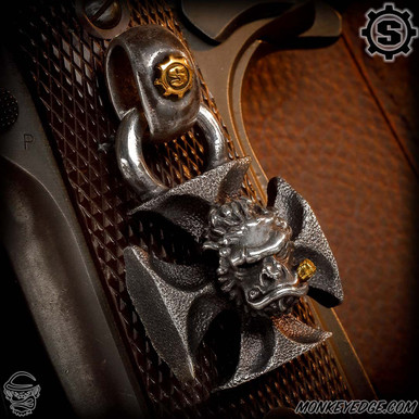 Monkey Edge - Starlingear Pendant: Maltese Cross w/Boss Chimp (Large ...