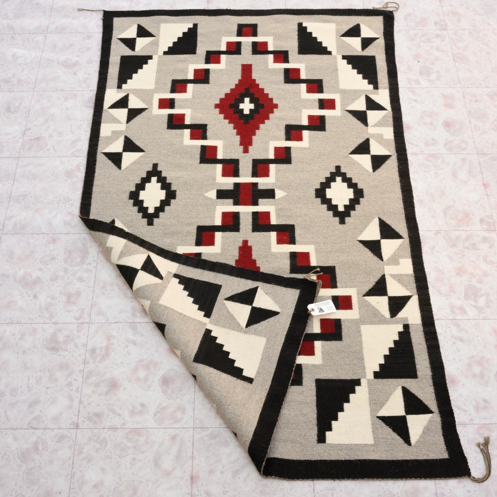 Vintage Traditional Navajo Ganado Wool Rug 42916
