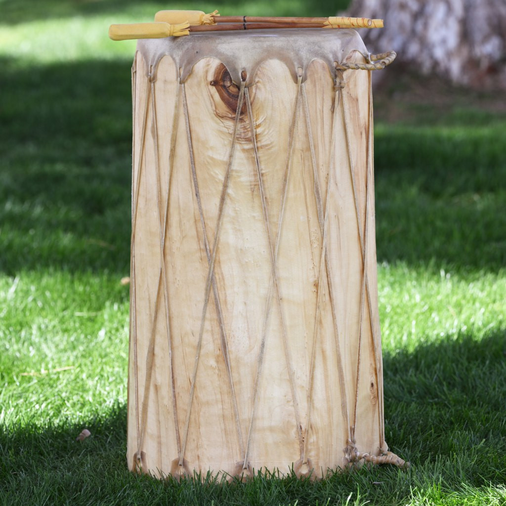 Vintage Native American Log Drum 43525